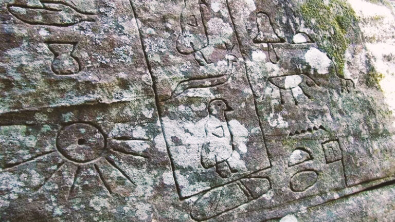 curioustuff_australian-pyramid-3 • CuriouStuff