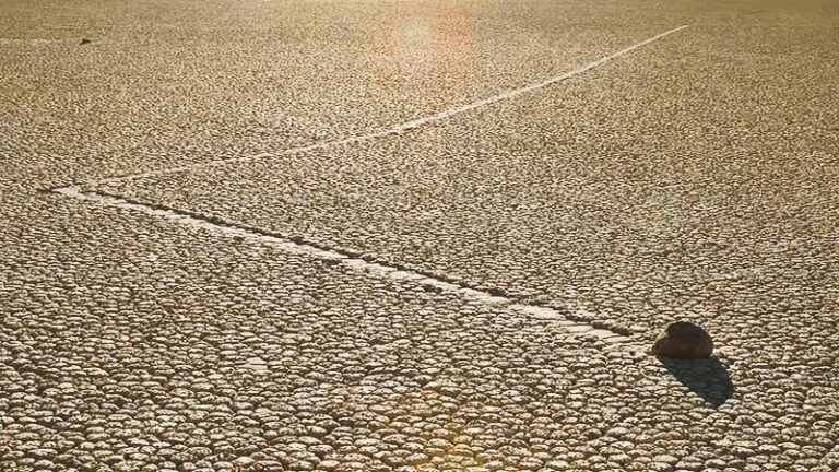 The Mystery of Sailing Stones Revealed • CuriouStuff