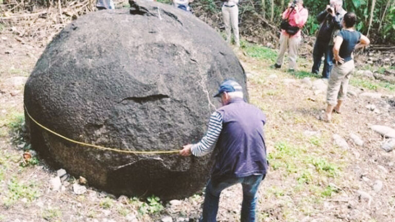 The Stone Spheres of Costa Rica • CuriouStuff